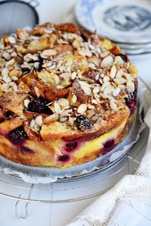 Apple & Blackberry Custard Croissant Cake – Stuck in the kitchen