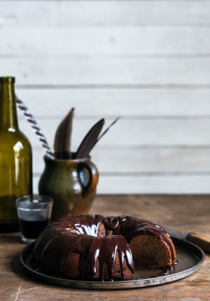 prune & port chocolate cake with port-poached prunes – Stuck in the kitchen