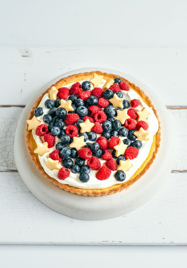 christmas white chocolate & berry tart – Stuck in the kitchen