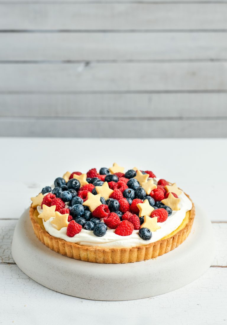 christmas white chocolate & berry tart – Stuck in the kitchen